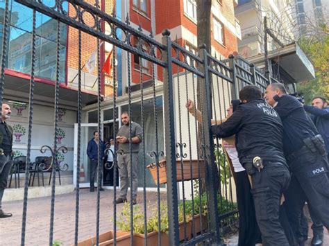 Kızı dağa kaçırılan anne HEDEP Genel Merkezi ni bastı