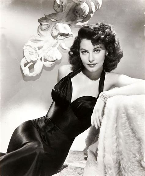 Ava Gardner Wiki Mujeres Fandom Powered By Wikia