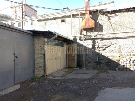 Վաճառվում է ավտոտնակ Կապանում