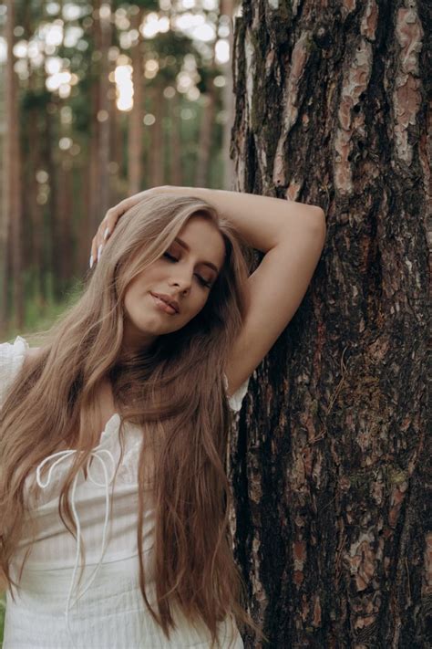 Девушка в лесу Фотосессия Фотосъемка Фотография на природе