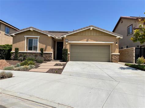 6814 Meander Way Mira Loma Ca 91752 Trulia