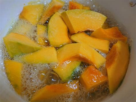 簡単！かぼちゃ粥（スープ）の韓国レシピ。本格的な作り方も♪호박죽 カライチ