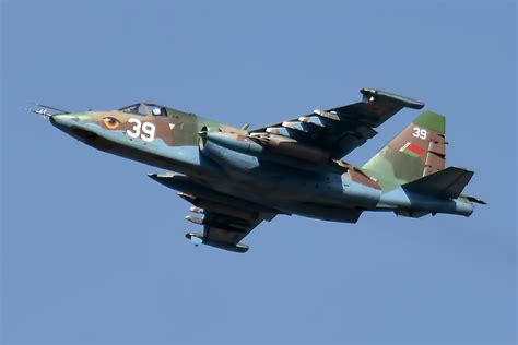 Vidéo Impressionnant crash d un avion Sukhoi Su en vue embarquée Le Mag Jeux High Tech