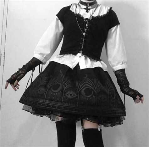𝑮𝑹𝑼𝑵𝑮𝑬 On Instagram 12 Or 3 🖤 • Credit Flatcetera Grungeswipe