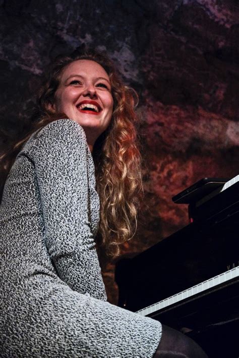 Biographie – Manon Mullener