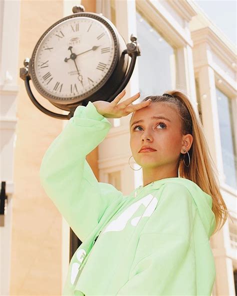 Pin By Taylor On Haley Sullivan In Ear Headphones Headphones Over Ear Headphones