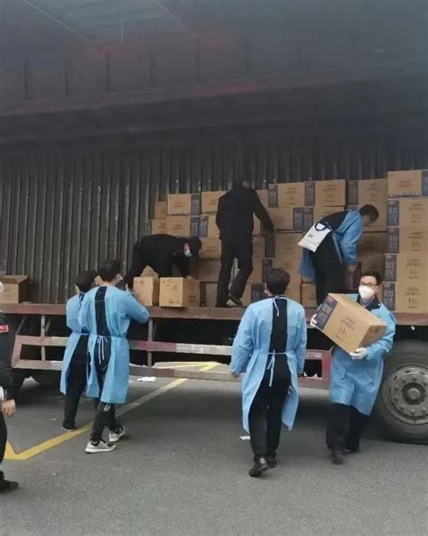 是城市“卫士”，更是“抗疫”先锋！防疫一线的金海城管同样硬核