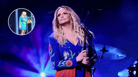 Miranda Lambert Selfie Lambert Paused Her Concert After Spotting Fans