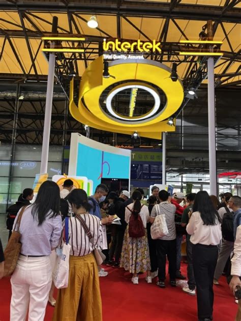 打卡可持续的一天小in首秀与歌手平安共赴绿色之旅