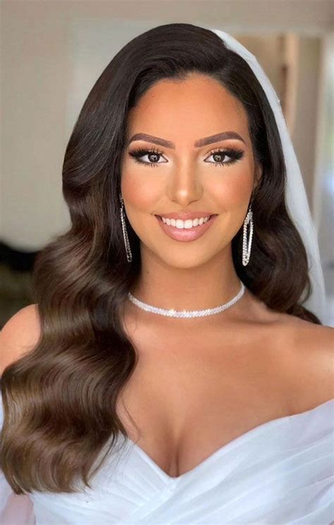 29 Glamorous Wedding Makeup Glam Bridal Makeup And Hair Down Bridesmaid Hair Makeup Glam