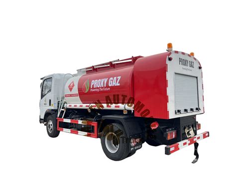 Sinotruk HOWO 7m3 7000L 7cbm Refuel Tank Dispenser Truck With Oil Tank