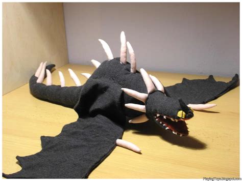 Boneknapper Dragon Toy