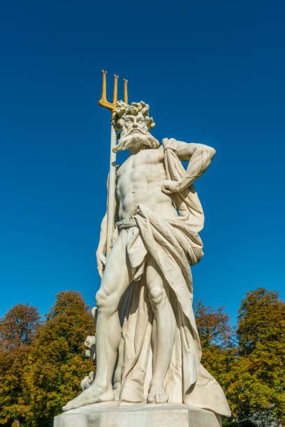 Neptunus Romeinse God Fotos Afbeeldingen Beelden En Stockfotos Istock
