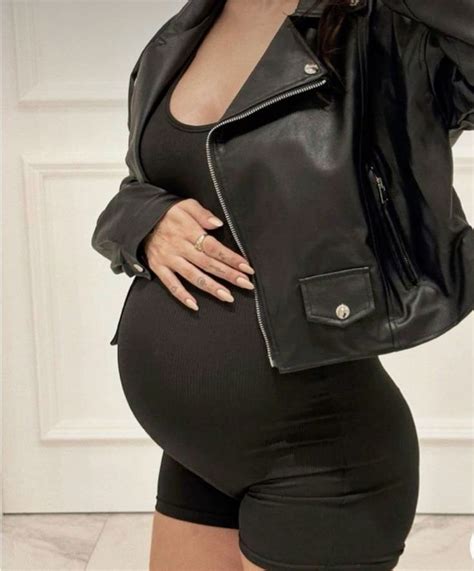 Pin By Maddison On Munchkin Stylish Maternity Outfits Pregnacy