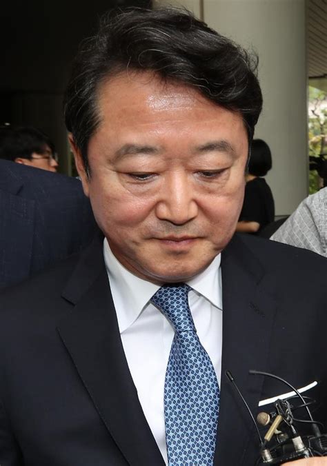 이웅렬 전 코오롱그룹 회장 검찰서 소환 조사‘인보사 의혹 관련 아주경제