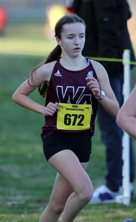 Billerica Highs Anna Mcelhinney Finishes Fifth At Div 1 All States Race
