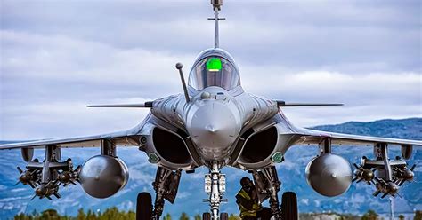 India Comprará Submarinos Y Aviones De Combate A Francia Radar Austral