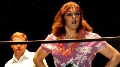 Former Wwe Womens Champion Undergoes Successful Hip Replacement Surgery