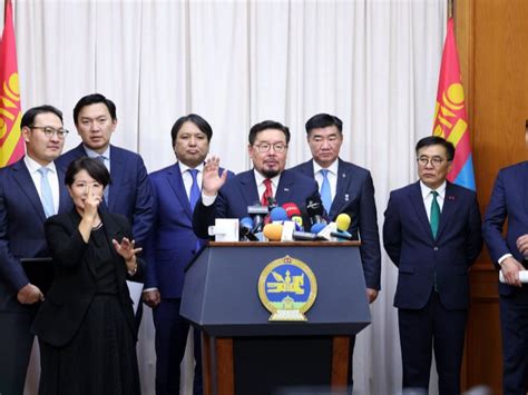 Засгийн газрын хуралдаанаар төрийн нууцад хамаарах мэдээллийг ил болгох тухай асуудлыг хэлэлцэж