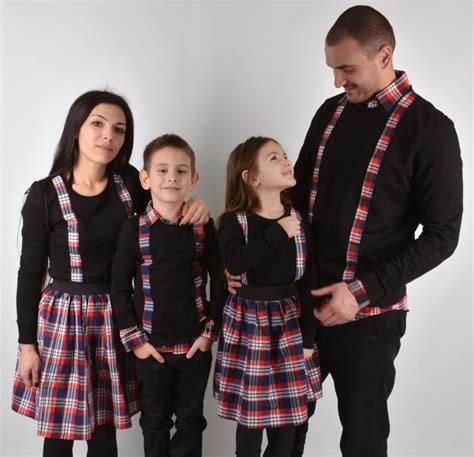 Еднакви Памучни Пуловери и Поли в Червено Каре