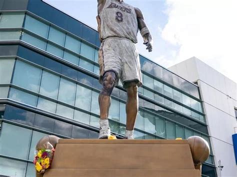 Embarrassing Errors On Los Angeles Lakers Kobe Bryant Statue To Be Fixed