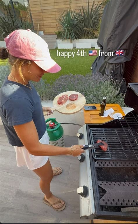 Emma Navarros Feet