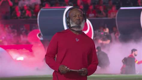 Houston Texans Fire Head Coach Lovie Smith