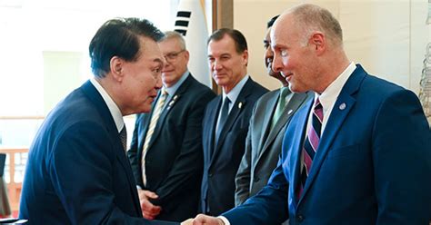 윤 대통령 미 하원 대표단 접견…“한미일 협력에 초당적 성원 당부”