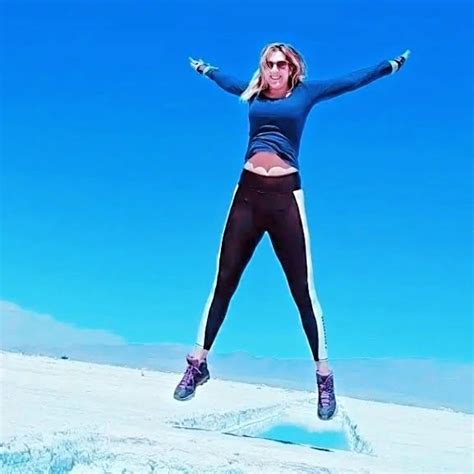 Nadia Vanesa Nadiavanesa • Threads Say More