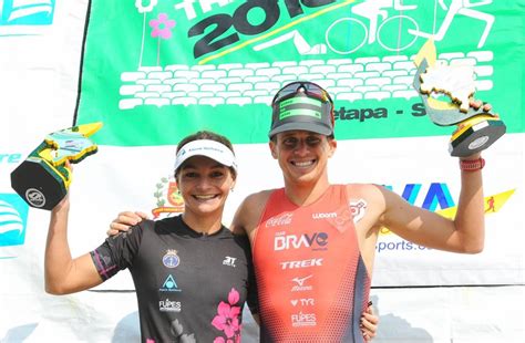 Atletas da casa vencem etapa do Troféu Brasil de Triathlon em Santos Gazeta Esportiva
