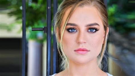 Eva Elfie Biography Wiki Net Worth Age Height Weight Education Photos Video Cychacks