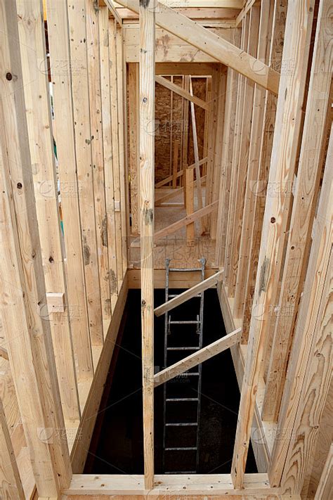 新家庭房子建设框架木材建筑商木匠工匠