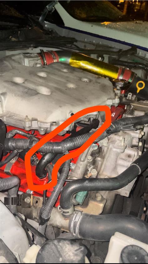 What is this tube? : r/MechanicAdvice
