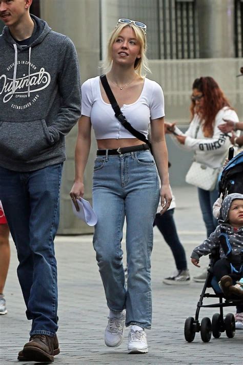 Sydney Sweeney Stil Kıyafetler Kadın Modası Güzellik