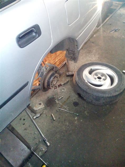 Замена сайлентблоков задних продольных рычагов — Toyota Camry Xv10 2 2 л 1996 года