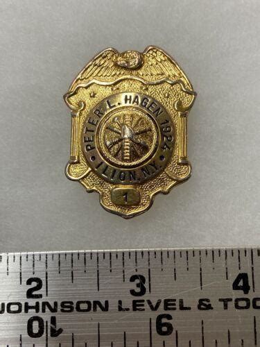 Ilion Ny Vfd Fire Department Badge Peter L Hagen 1924 4553107816