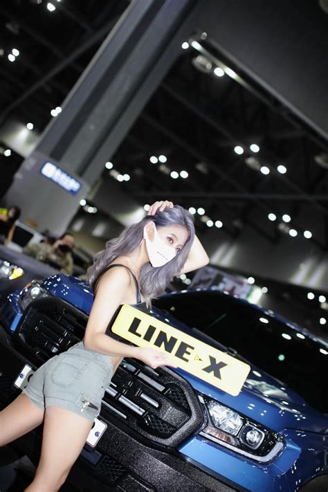 레이싱걸 하얀 속살