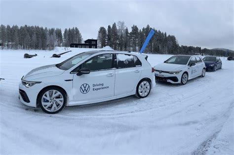 Volkswagen Y El Hielo 50 Años De Golf Memo Lira