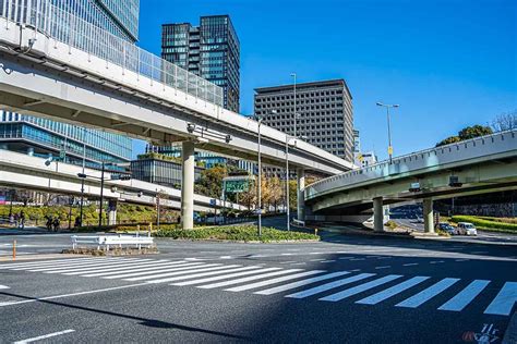 キッチリ説明できる？道路上にある「交差点」の定義とは バイクのニュース