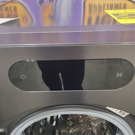 Lg Signature 58 Cu Ft Smart Front Load Washer With Ezdispense® And