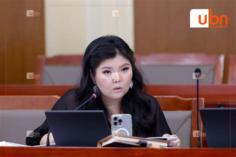 М Нарантуяа Нара Намайг номхон тэмээ болгоно гэж бодвол андуурал шүү
