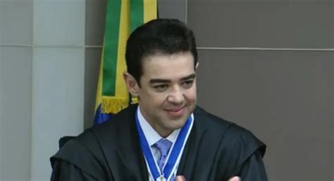 Não é patriota quem destrói patrimônio público diz Bruno Dantas em