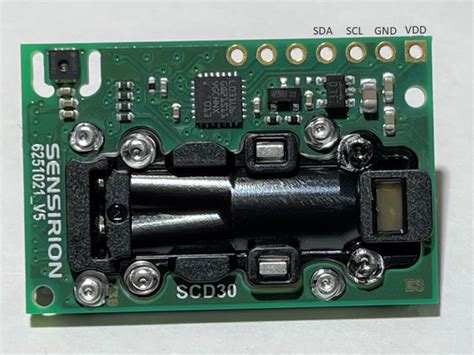 Esp32 Devkitcと28インチ240×320液晶モジュールsdカードをspi接続、co2濃度センサscd30をi2c接続 よかひより