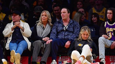 Lakers Owner Jeanie Buss Marries Comedian Jay Mohr