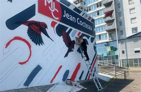 Saint Priest Une fresque pour mettre en lumière le dynamisme de la MJC Jean Cocteau