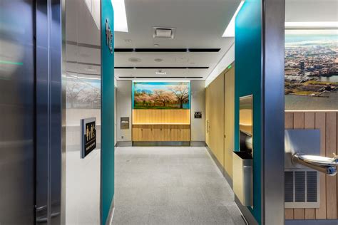 These Are The Two Best Airport Bathrooms In The US