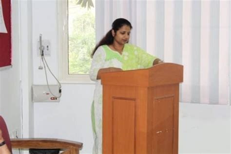 Motilal Nehru College Evening New Delhi Campus Photos Virtual Tour