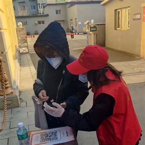 青春战疫卢静帮帮团帮我找到了人生的价值和真谛 生活 王大爷 沈阳