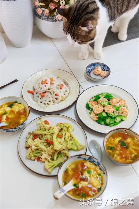 三道菜一個湯成本25元也能吃大蝦，三口之家的午飯，還可以嗎 每日頭條