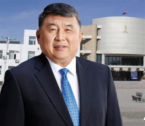 Өмнөговийн ИТХ ын дарга асан Б Бадрааг Монгол Улсын хилээр орж ирсэн даруйд нь цагдан хорих